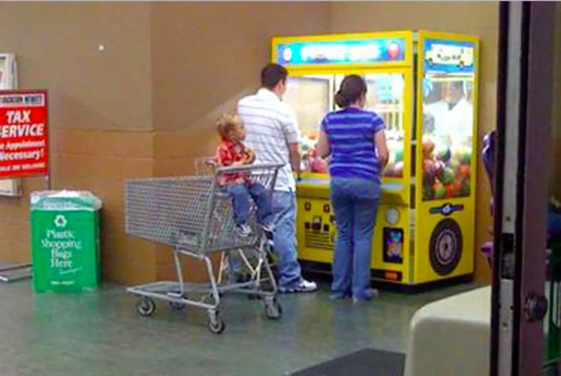 People Of Walmart Page 48 Of 2924 Funny Pictures Of People Shopping